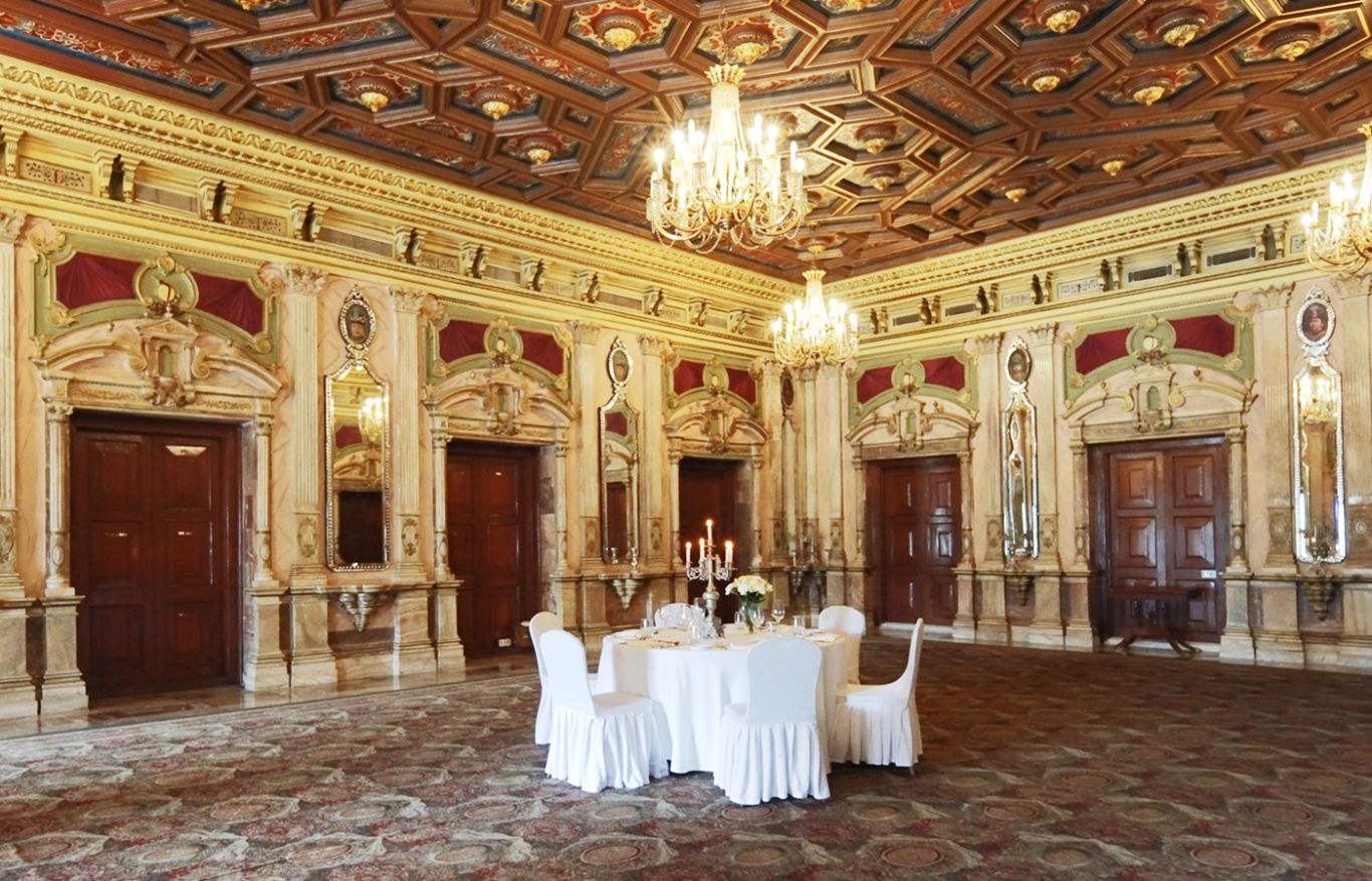 Dynasty Hall | Meetings & Events | Hotel Yak & Yeti, luxury 5 Star ...